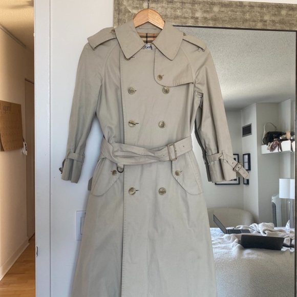 Burberry | Jackets & Coats | Vintage Burberry Trench Coat | Poshmark